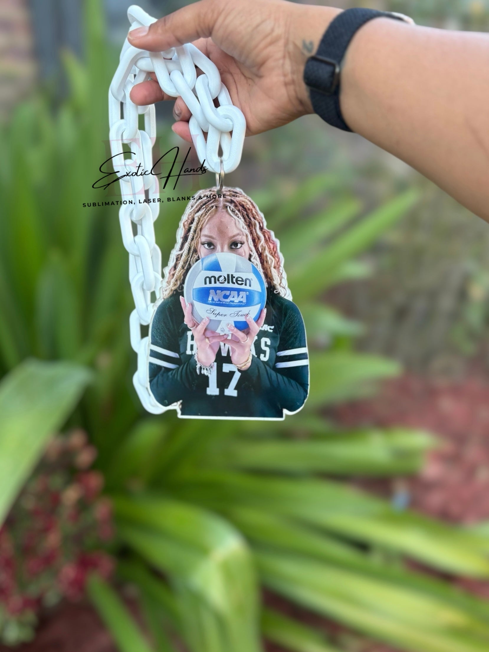 Custom Acrylic Hype Chain – Exotic Hands